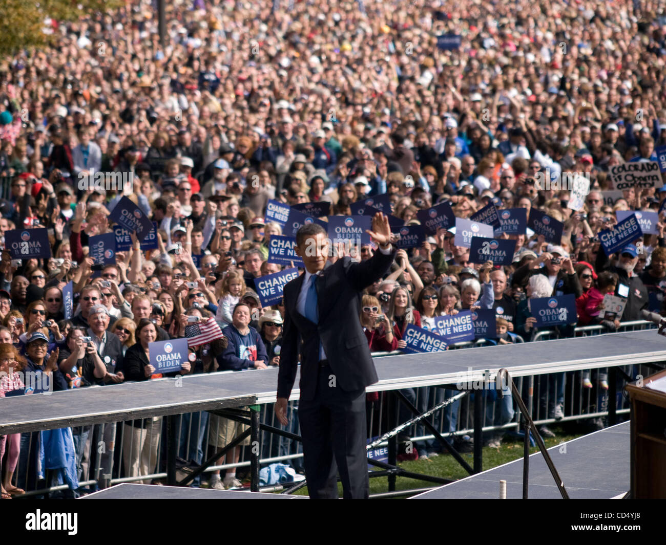 Oct 26, 2008 - Denver, Colorado, USA - Senator BARACK OBAMA addresses ...