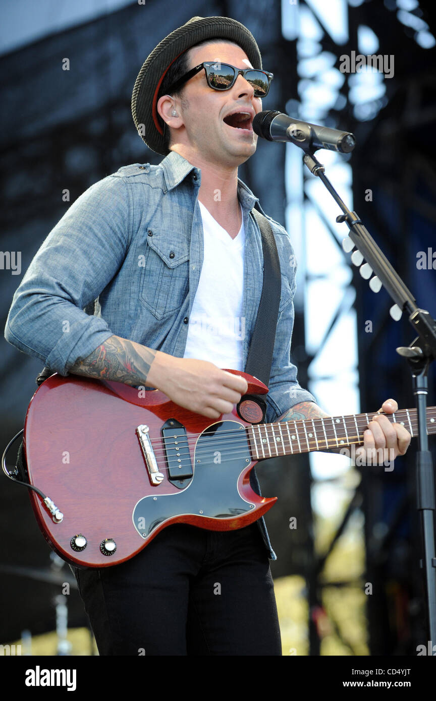 Oct 26, 2008 - New Orleans, Louisiana; USA - Singer / Guitarist CHRIS ...