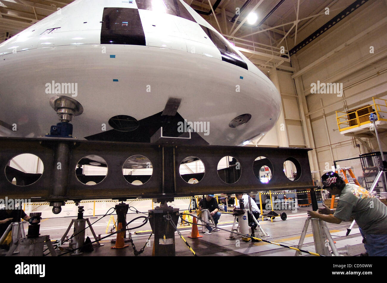 10-29-08--METRO--EDWARDS AFB--ORION--NASA engineers check the weight ...