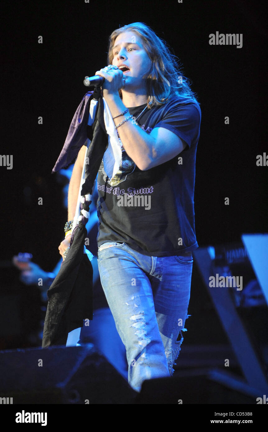 Oct 4, 2008 - Raleigh, North Carolina; USA - Musician JASON MICHAEL ...