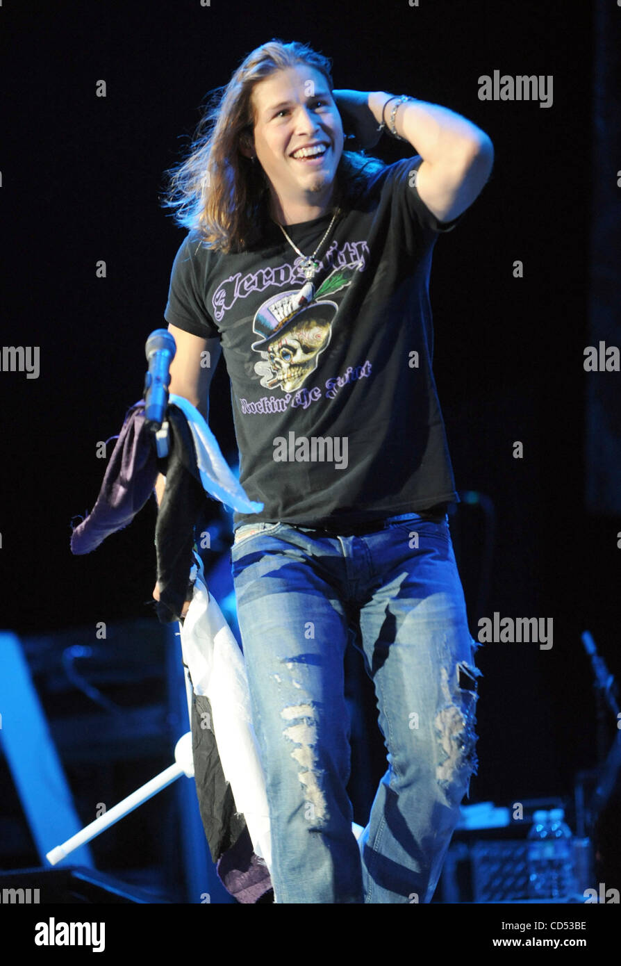 Oct 4, 2008 - Raleigh, North Carolina; USA - Musician JASON MICHAEL ...