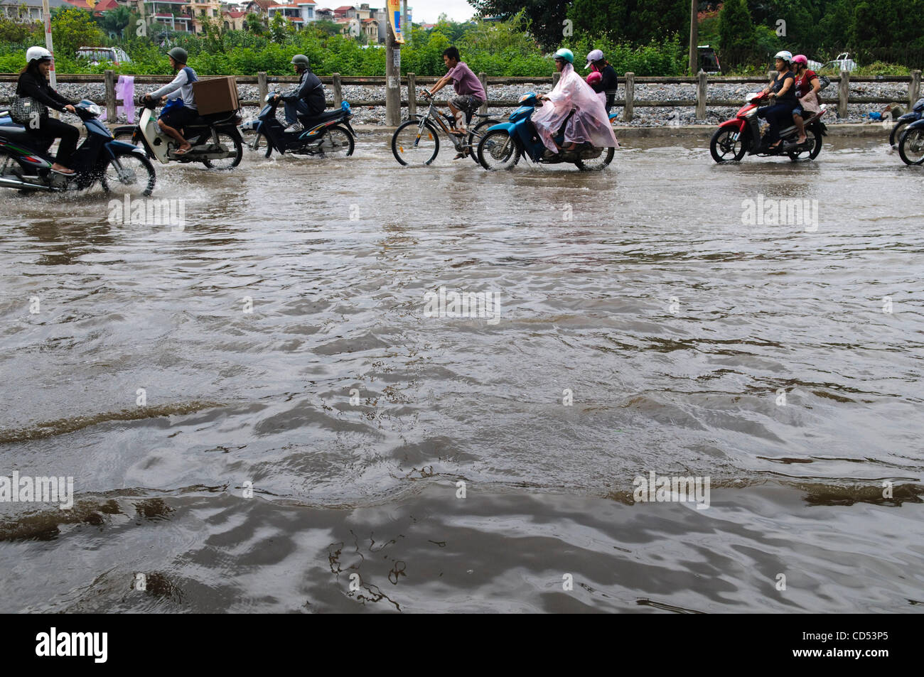 Flooded streets of Hanoi after Vietnam's worst floods in 25 years ...