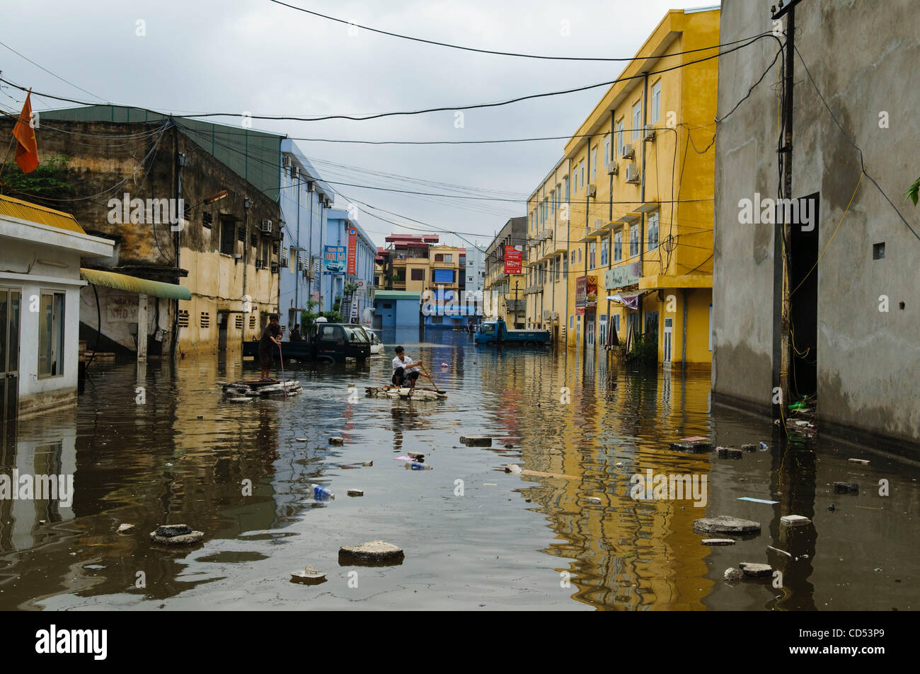 Flooded streets of Hanoi after Vietnam's worst floods in 25 years ...