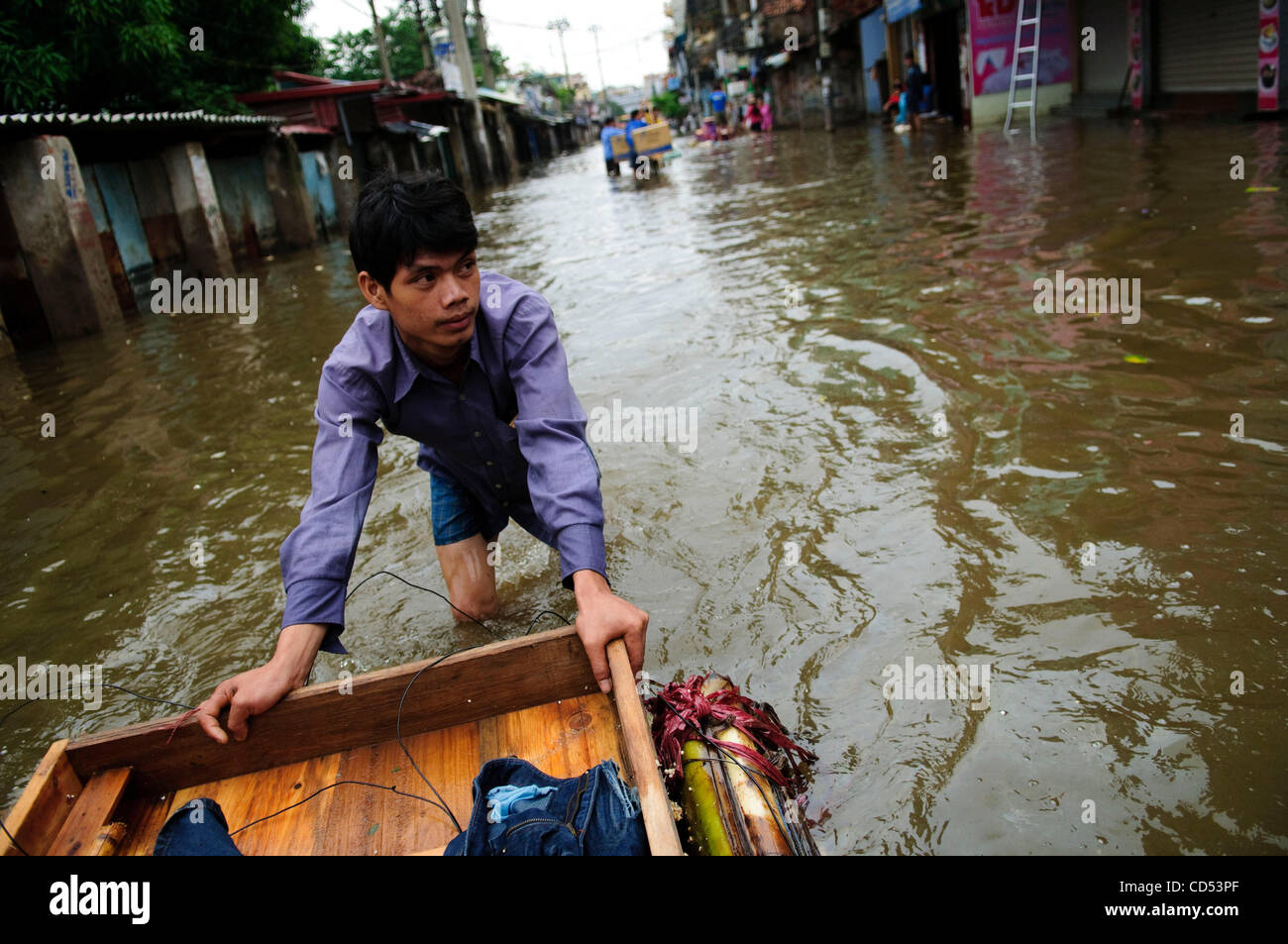 Flooded streets of Hanoi after Vietnam's worst floods in 25 years ...
