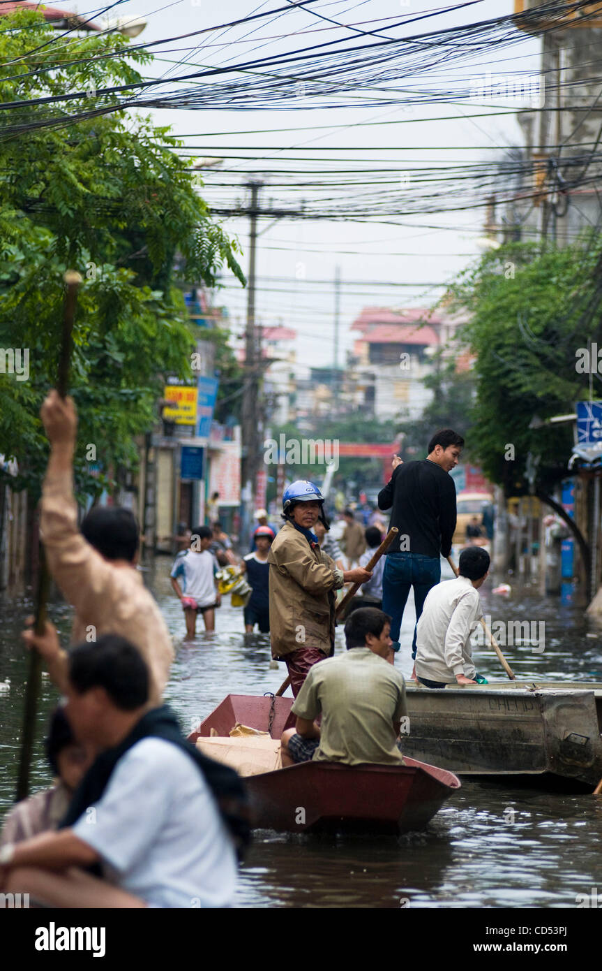 Flooded streets of Hanoi after Vietnam's worst floods in 25 years ...
