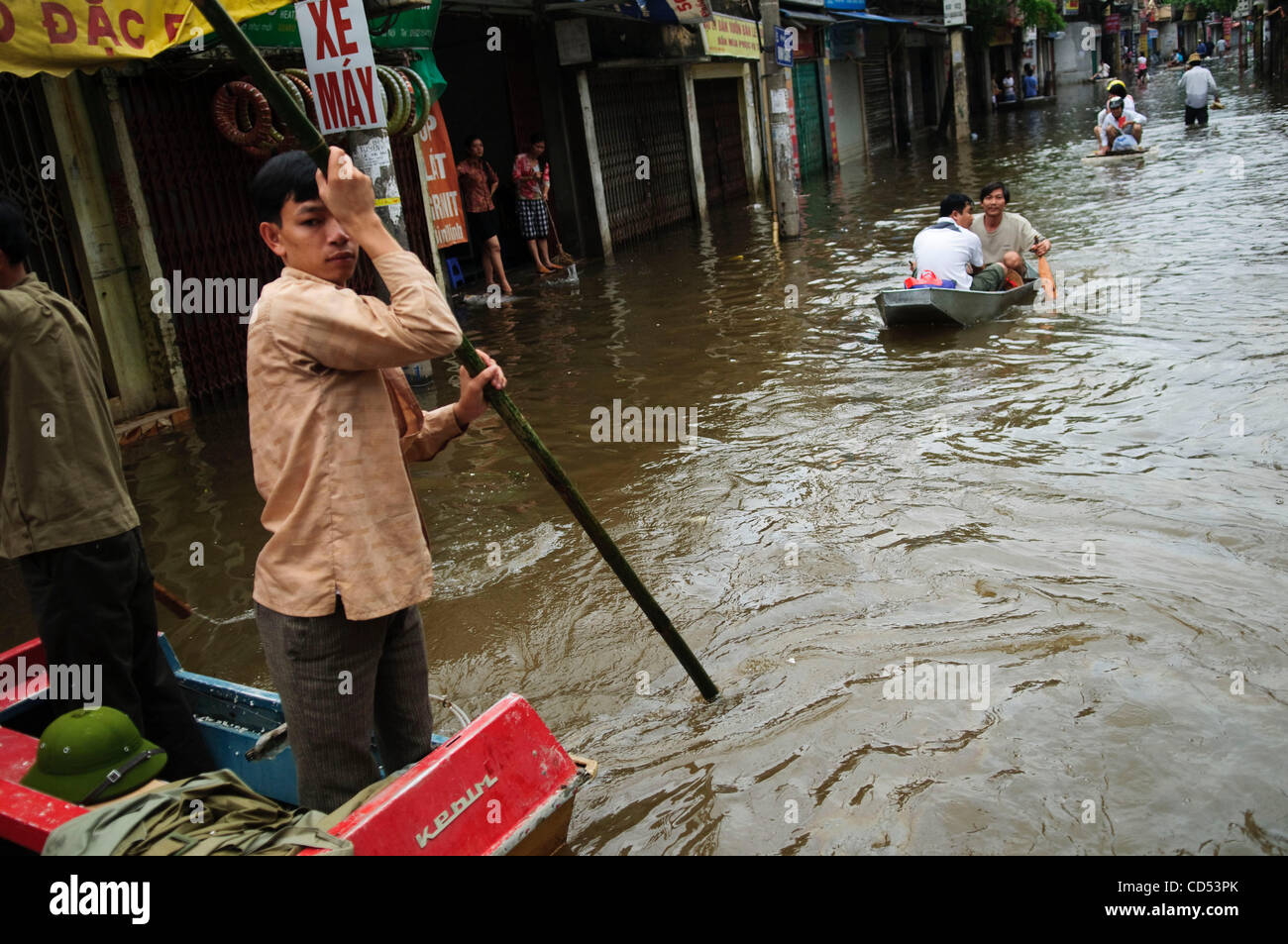 Flooded streets of Hanoi after Vietnam's worst floods in 25 years ...
