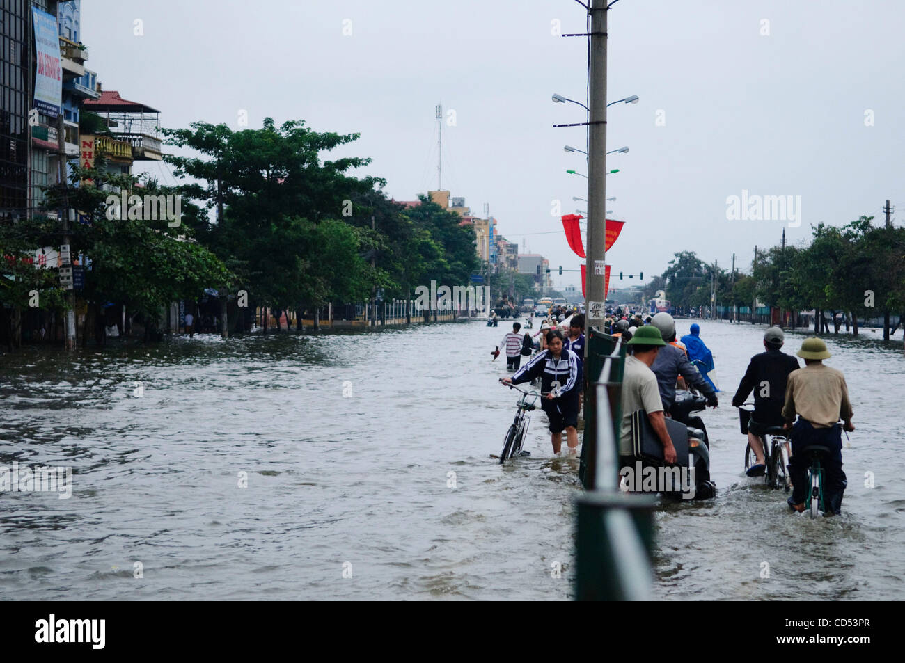 Flooded streets of Hanoi after Vietnam's worst floods in 25 years ...