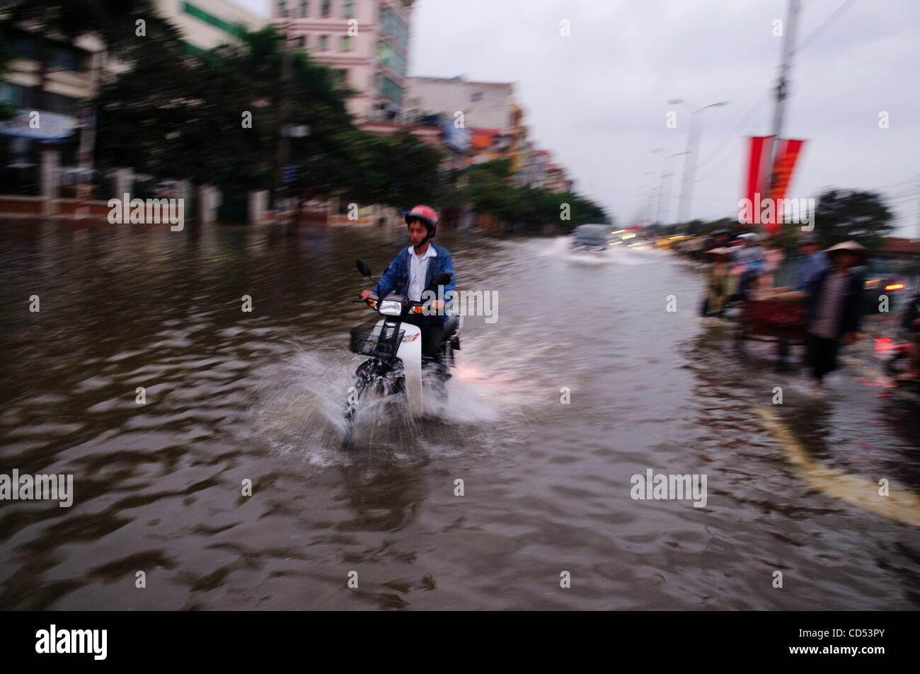 Flooded streets of Hanoi after Vietnam's worst floods in 25 years ...