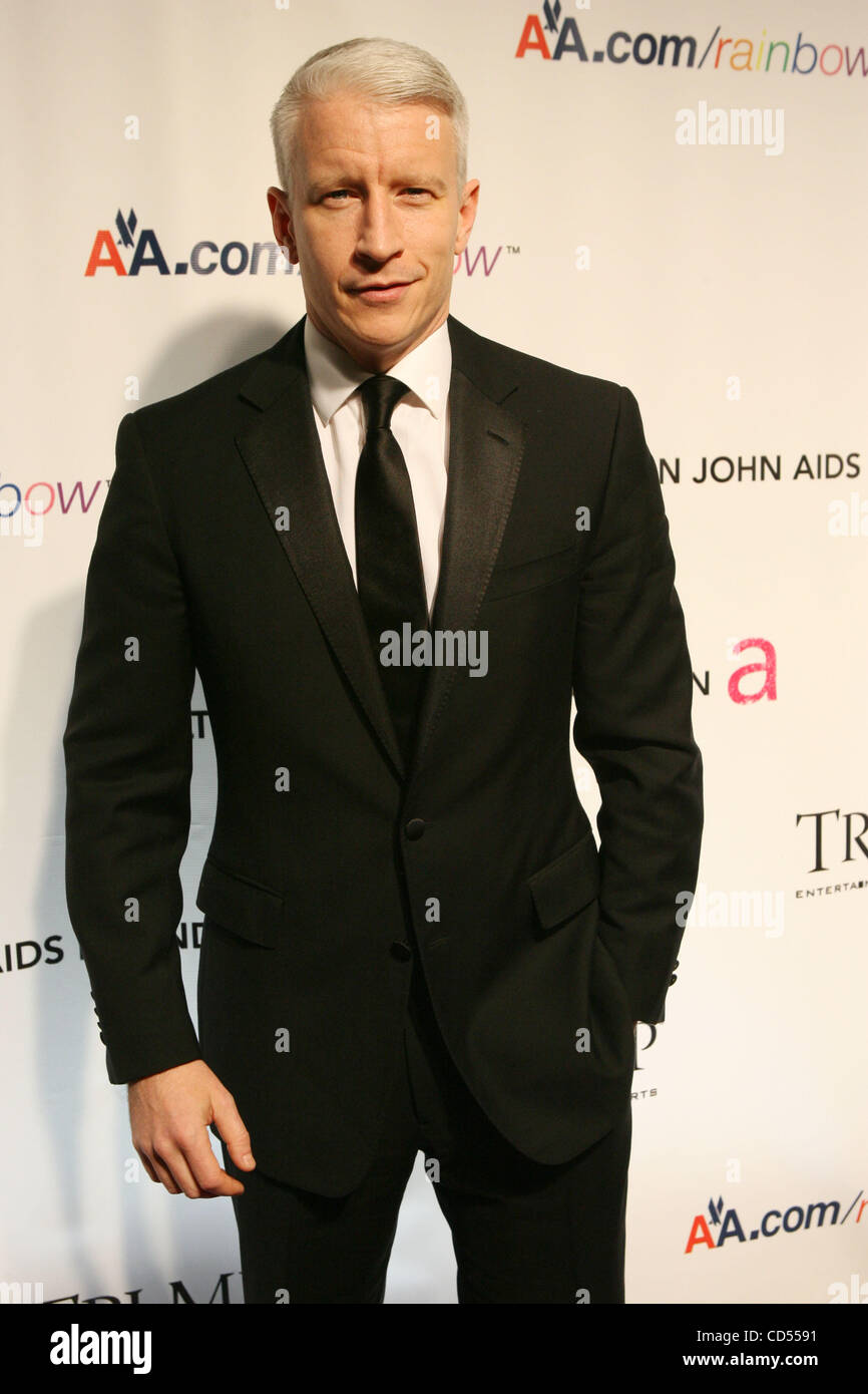 CNN Anchor Anderson Cooper. "An Enduring Vision" Seventh Annual Benefit ...