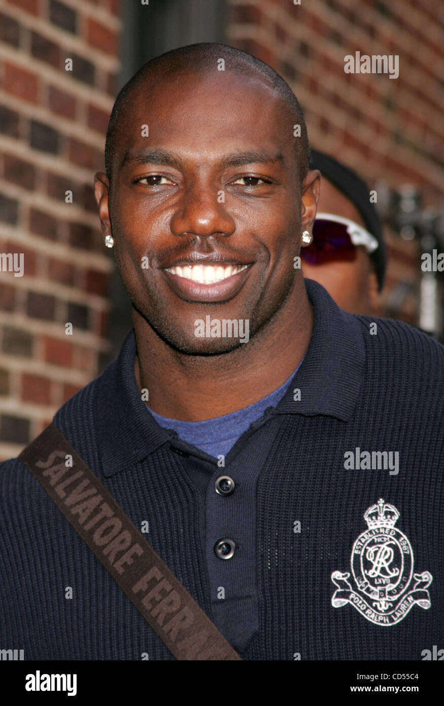 Nov 11, 2008 - New York, NY, USA - Football player TERRELL OWENS poses ...