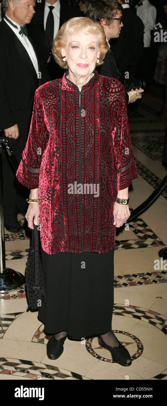 Joyce randolph hi-res stock photography and images - Alamy