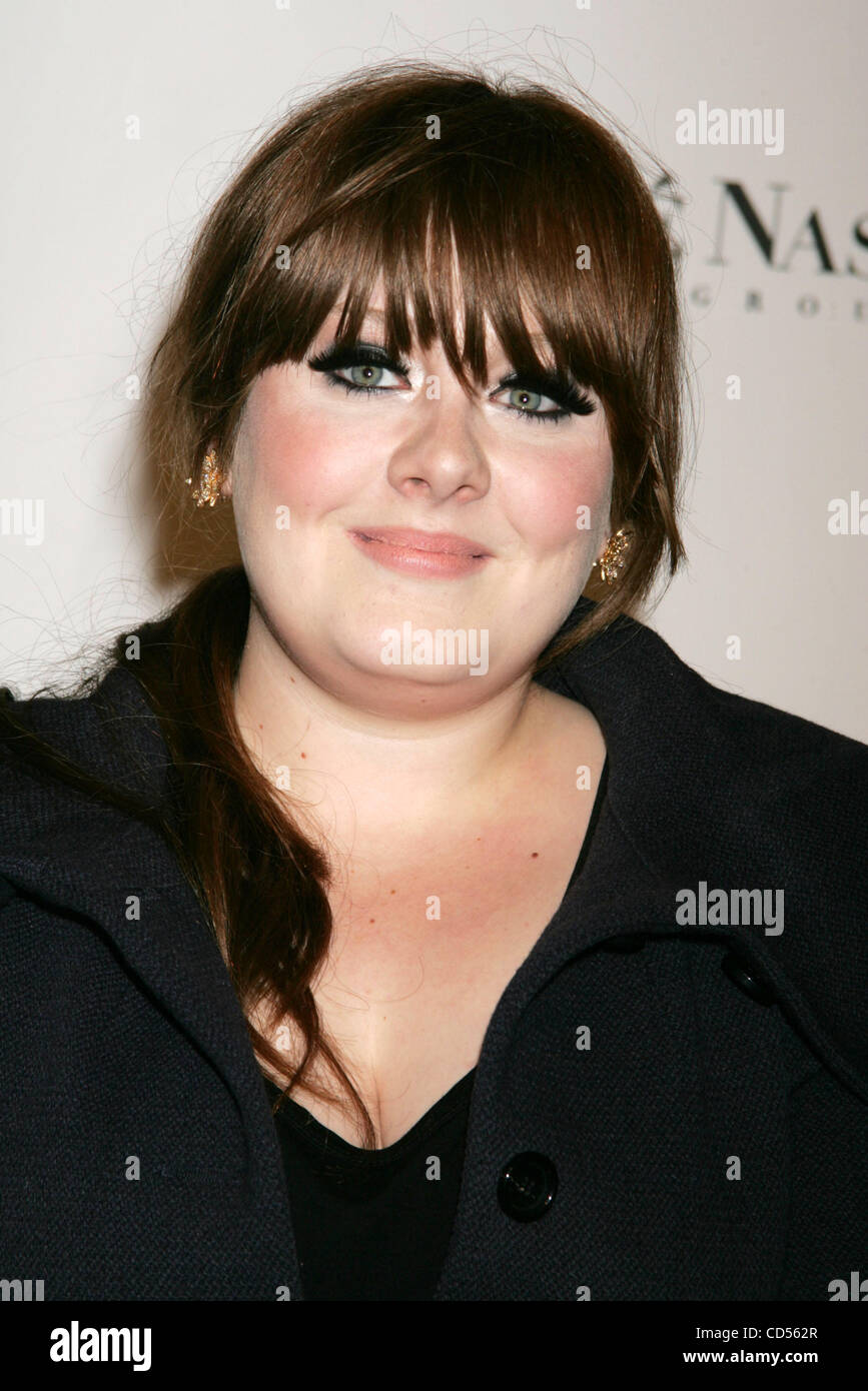 Nov 13, 2008 - New York, NY, USA - Singer ADELE at the arrivals for the ...
