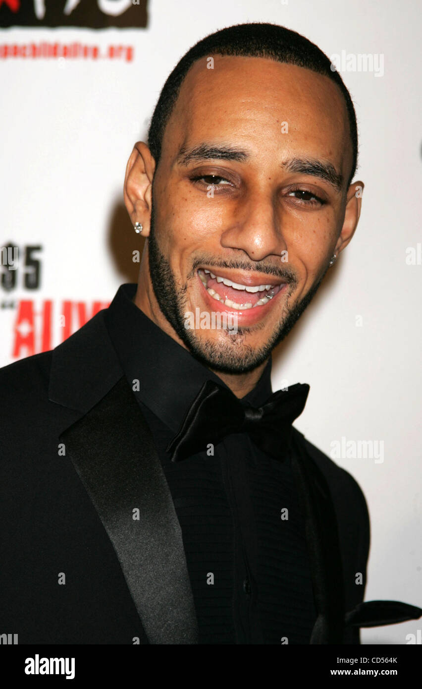 Nov 13, 2008 - New York, NY, USA - Hip hop artist SWIZZ BEATZ at the ...