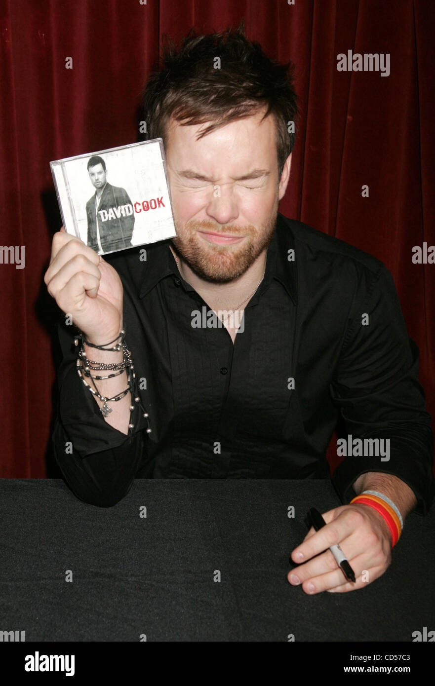 Nov 18, 2008 - New York, NY, USA - American Idol winner DAVID COOK ...