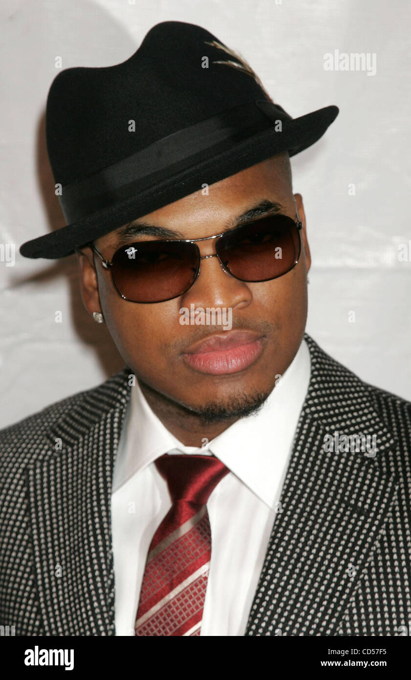 Nov 19, 2008 - New York, NY, USA - Singer NE-YO poses for photos at the ...