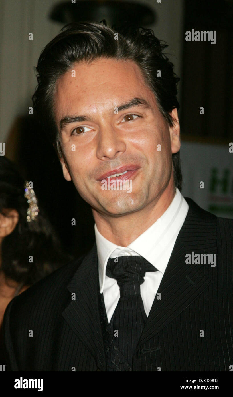 Nov 20, 2008 - New York, NY, USA - Model MARCUS SCHENKENBERG attends ...