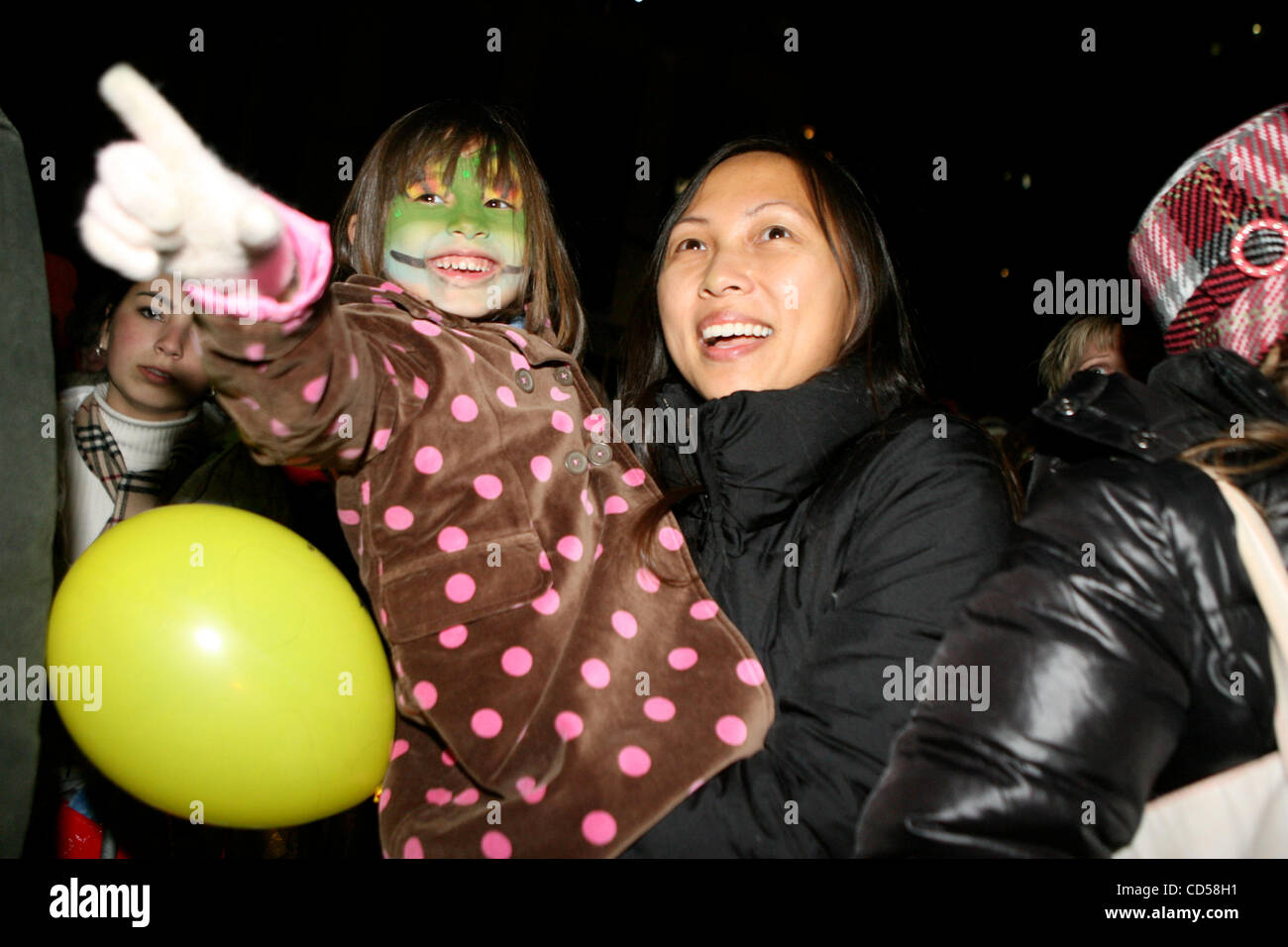 4 year-old Alicia Liu who came in her "Kermet the Frog" make-up with ...