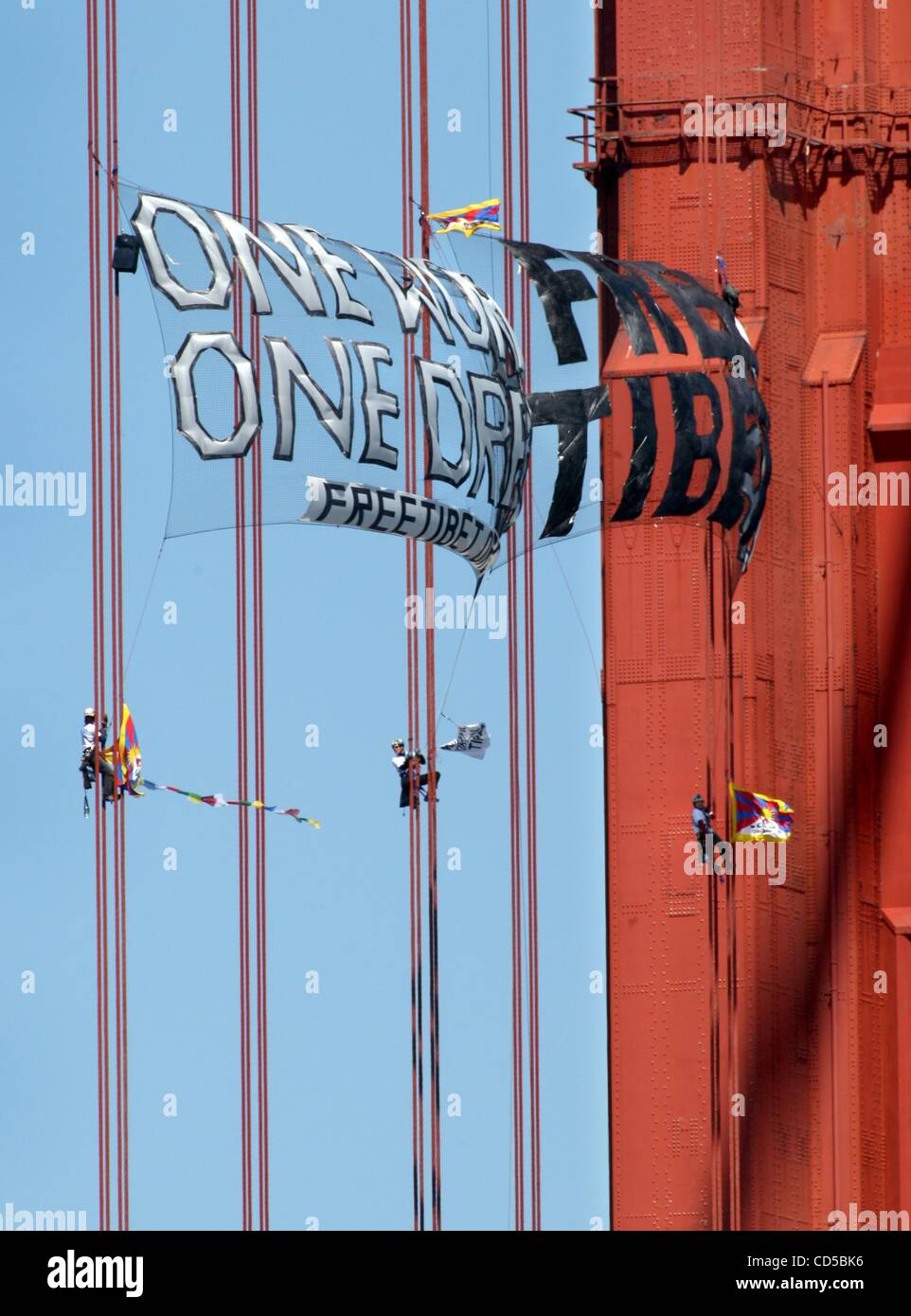 Climbing the golden gate bridge hi-res stock photography and images - Alamy