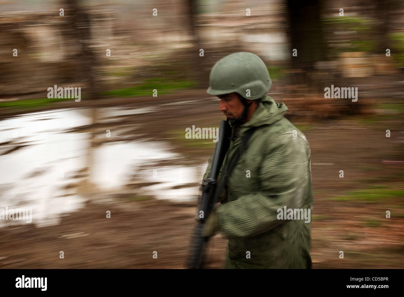 Apr 09, 2008 - Camp Morehead, Afghanistan - An Afghan Commando runs ...