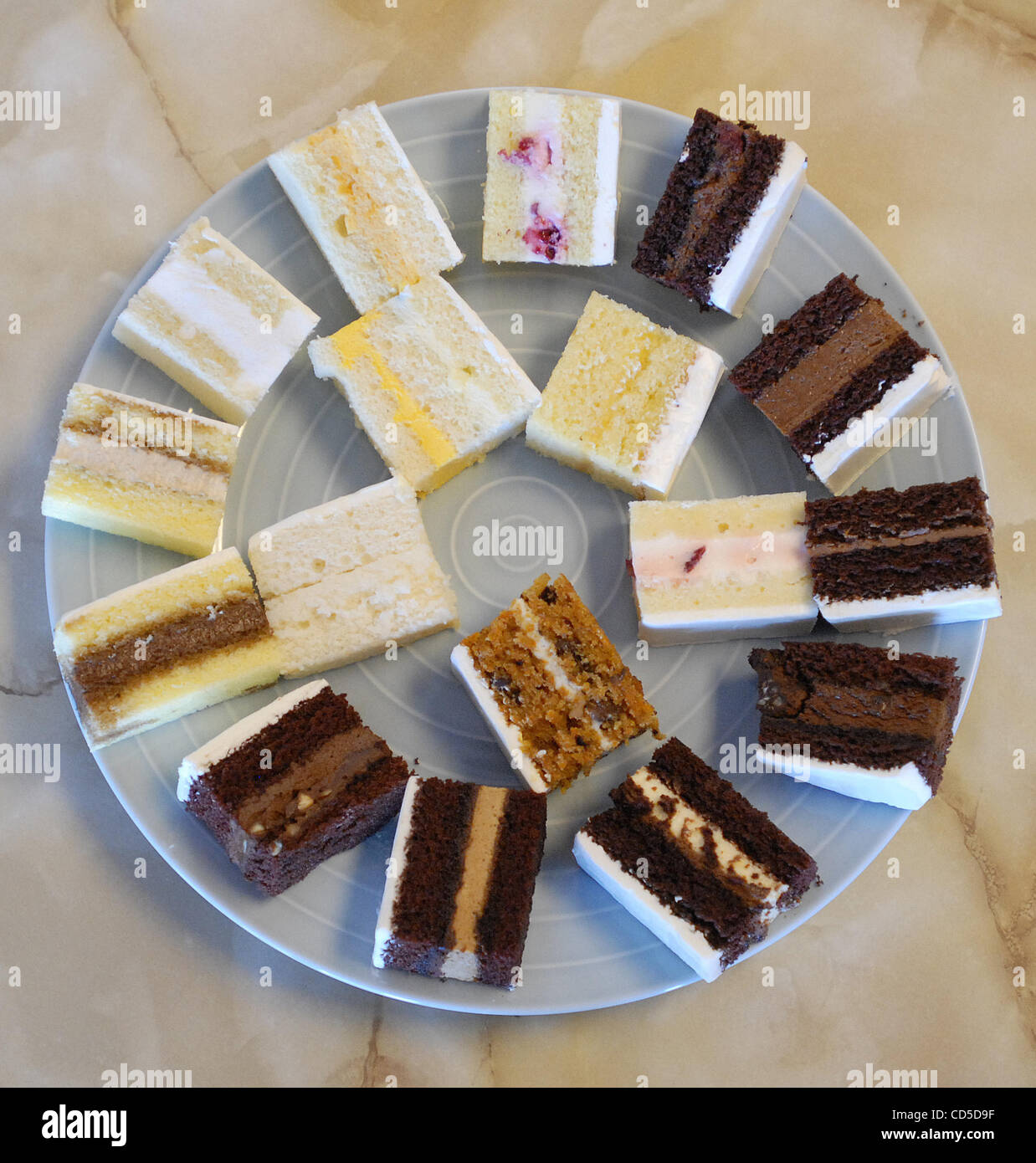 Sample katrina rozelle bakery cakes hi-res stock photography and images ...