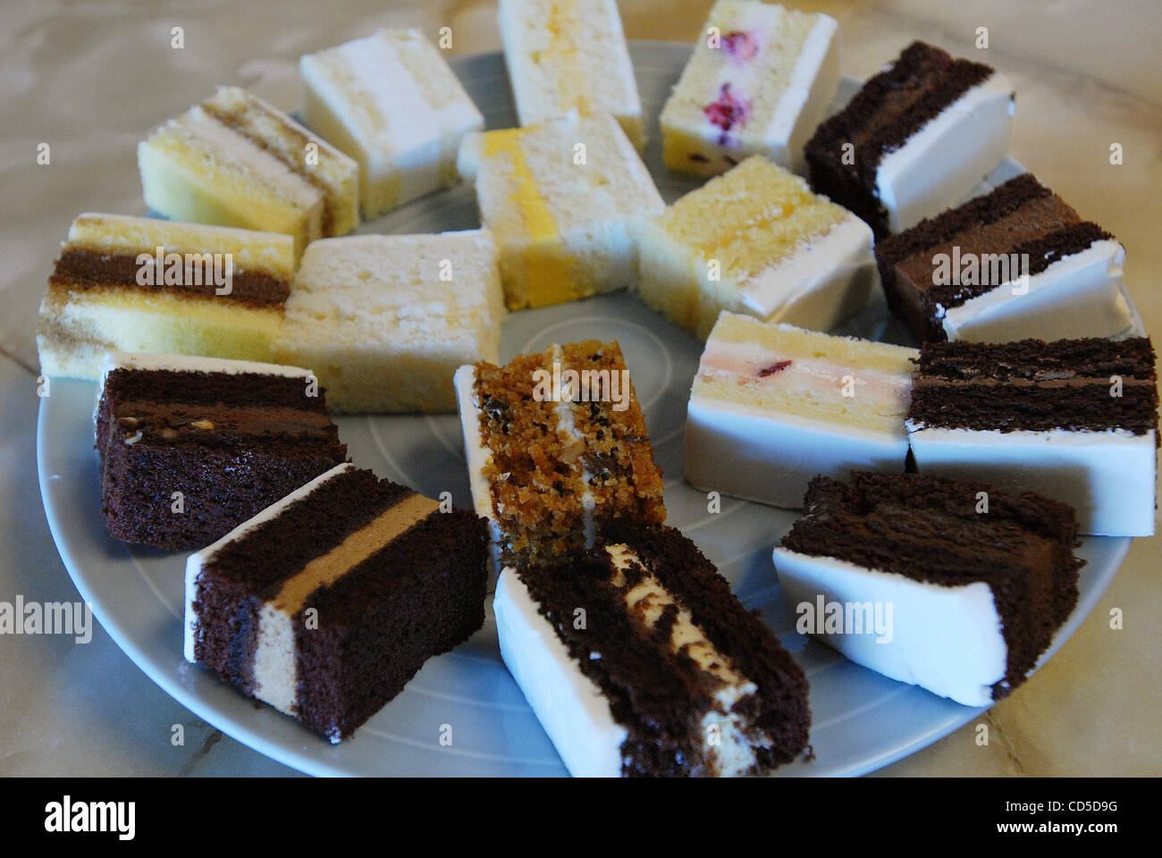 Sample katrina rozelle bakery cakes hi-res stock photography and images ...
