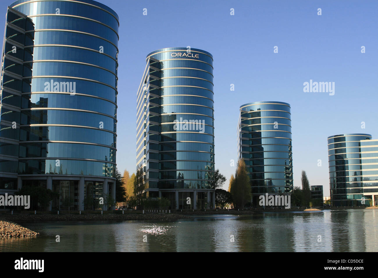 Apr 22, 2008 - Redwood Shores, California, USA - The headquarters of ...