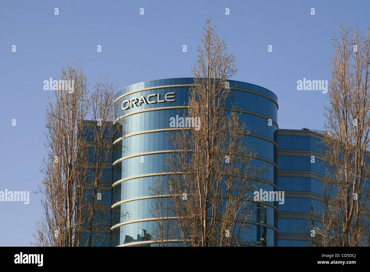 Apr 22, 2008 - Redwood Shores, California, USA - The headquarters of ...