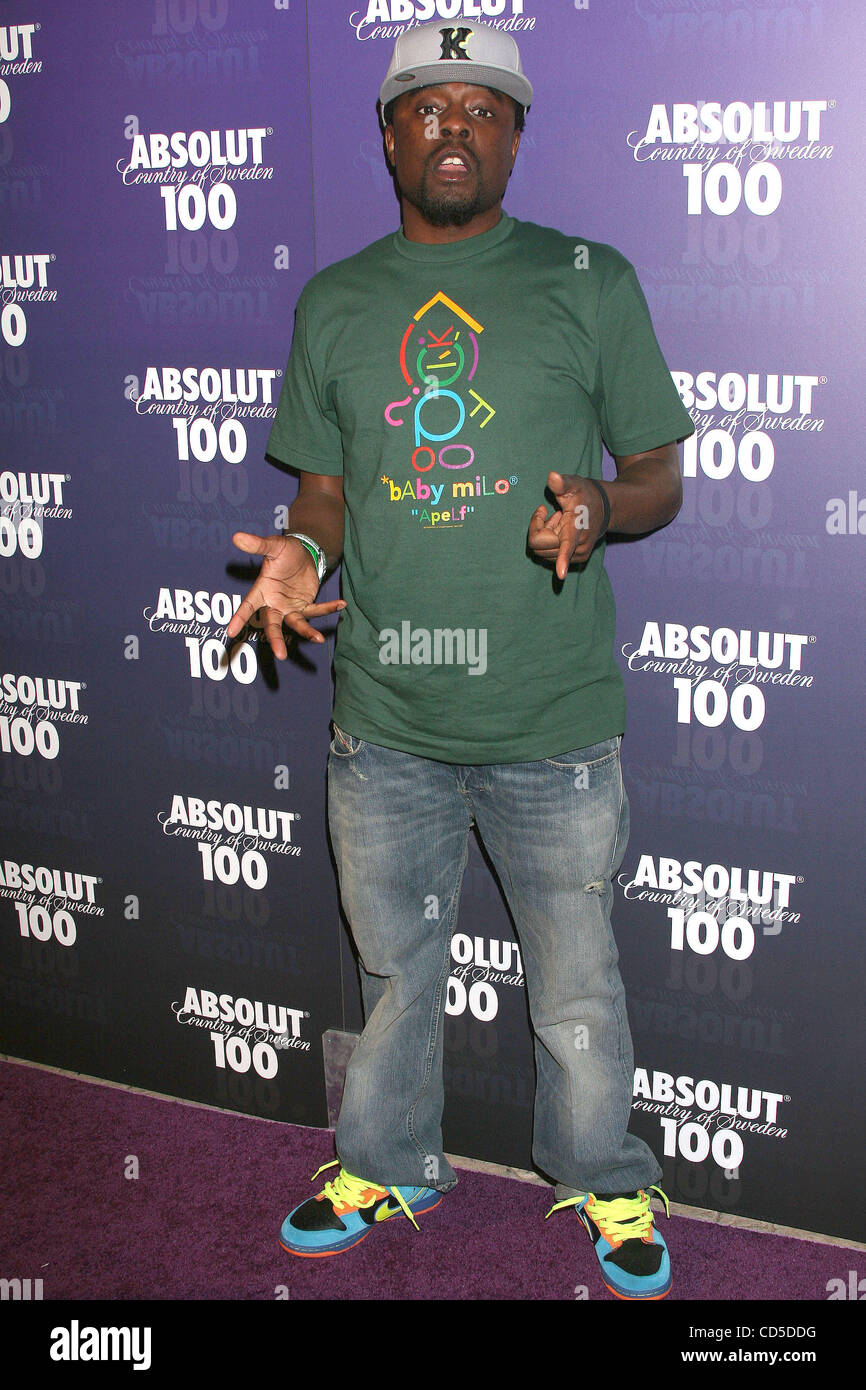 Wale rapper hi-res stock photography and images - Alamy