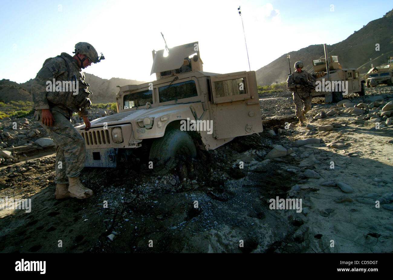 Humvee crossing hi-res stock photography and images - Alamy