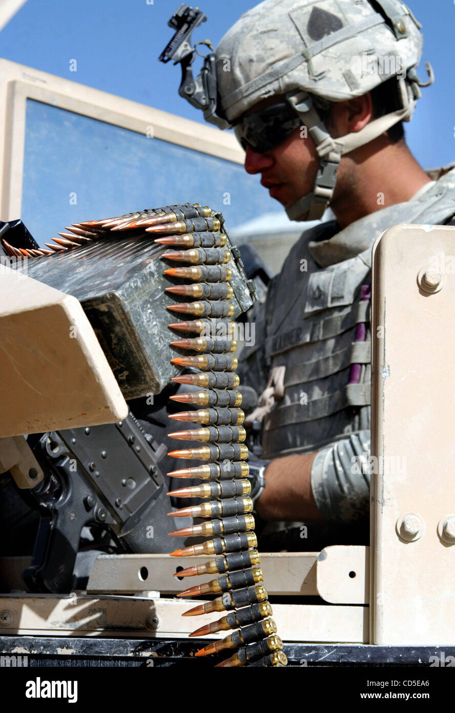 240 machine gun hi-res stock photography and images - Alamy