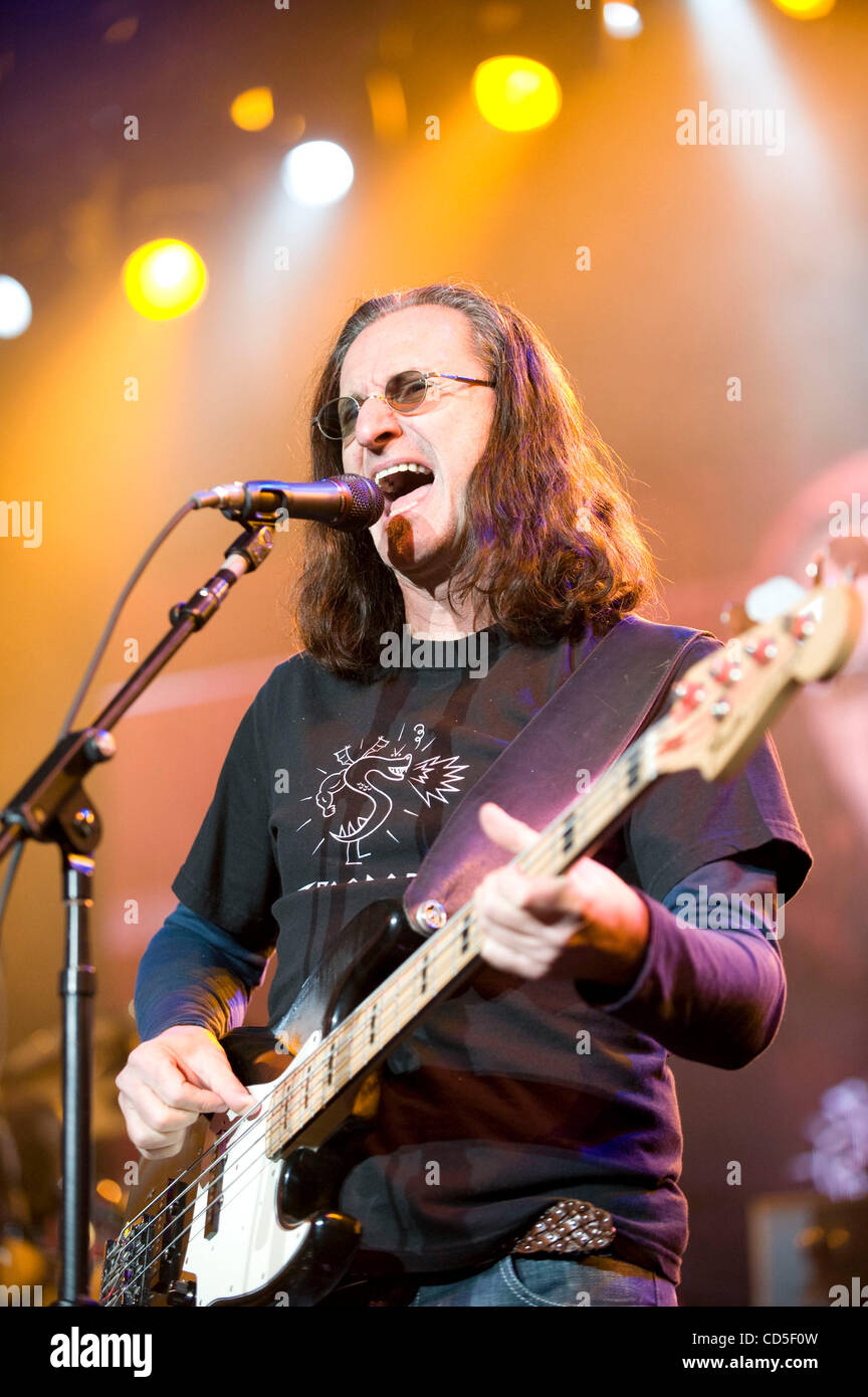 May 04, 2008 - Concord, California, USA - GEDDY LEE of RUSH live at ...