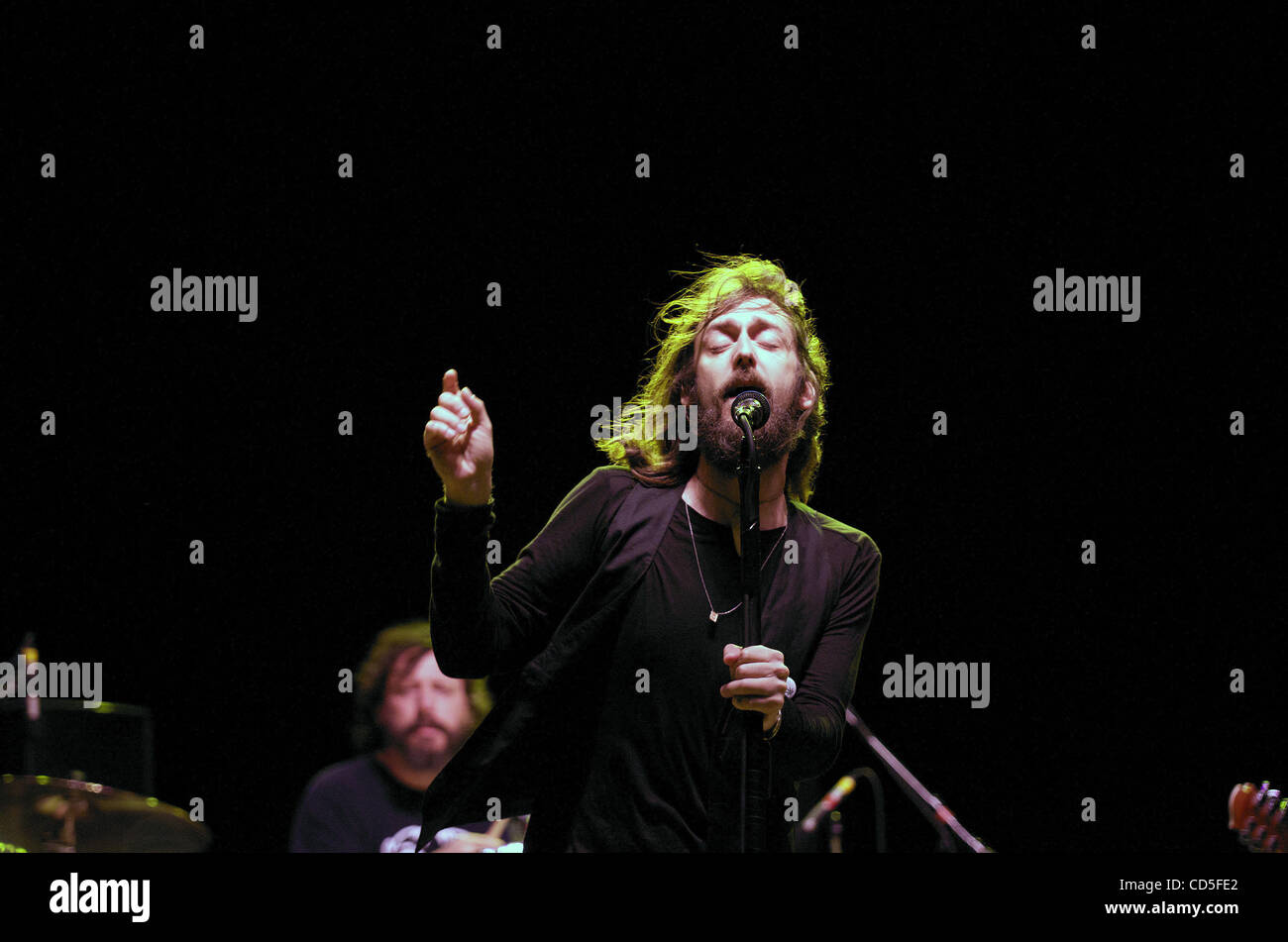 Singer chris robinson hi-res stock photography and images - Alamy