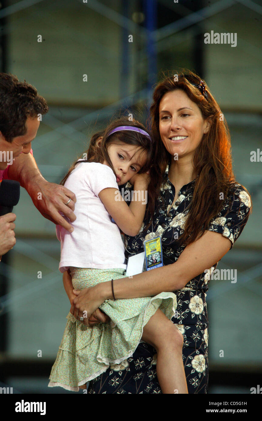 Chris cuomo and wife hi-res stock photography and images - Alamy