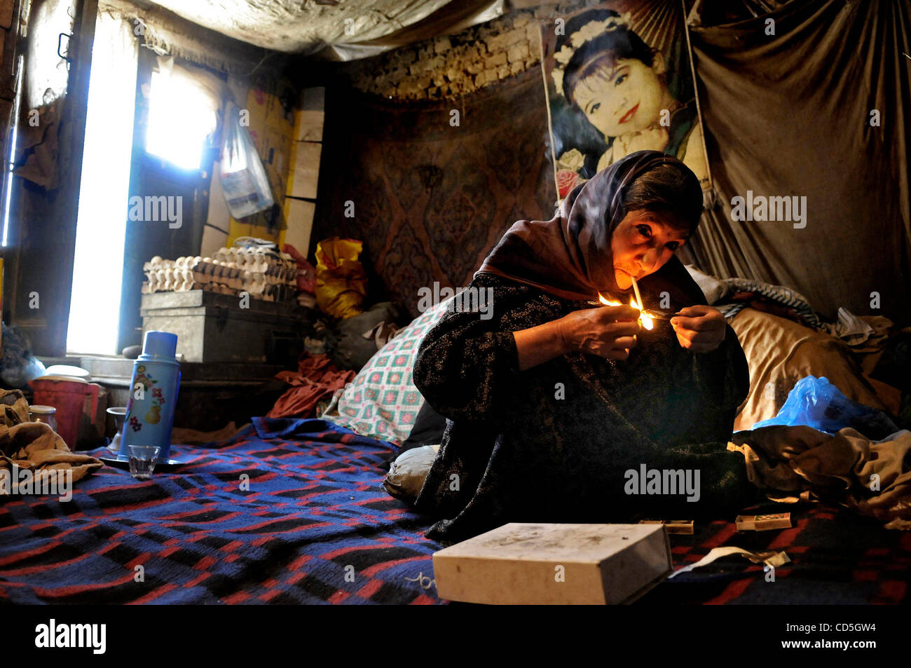 Dangling cigarette hi-res stock photography and images - Alamy