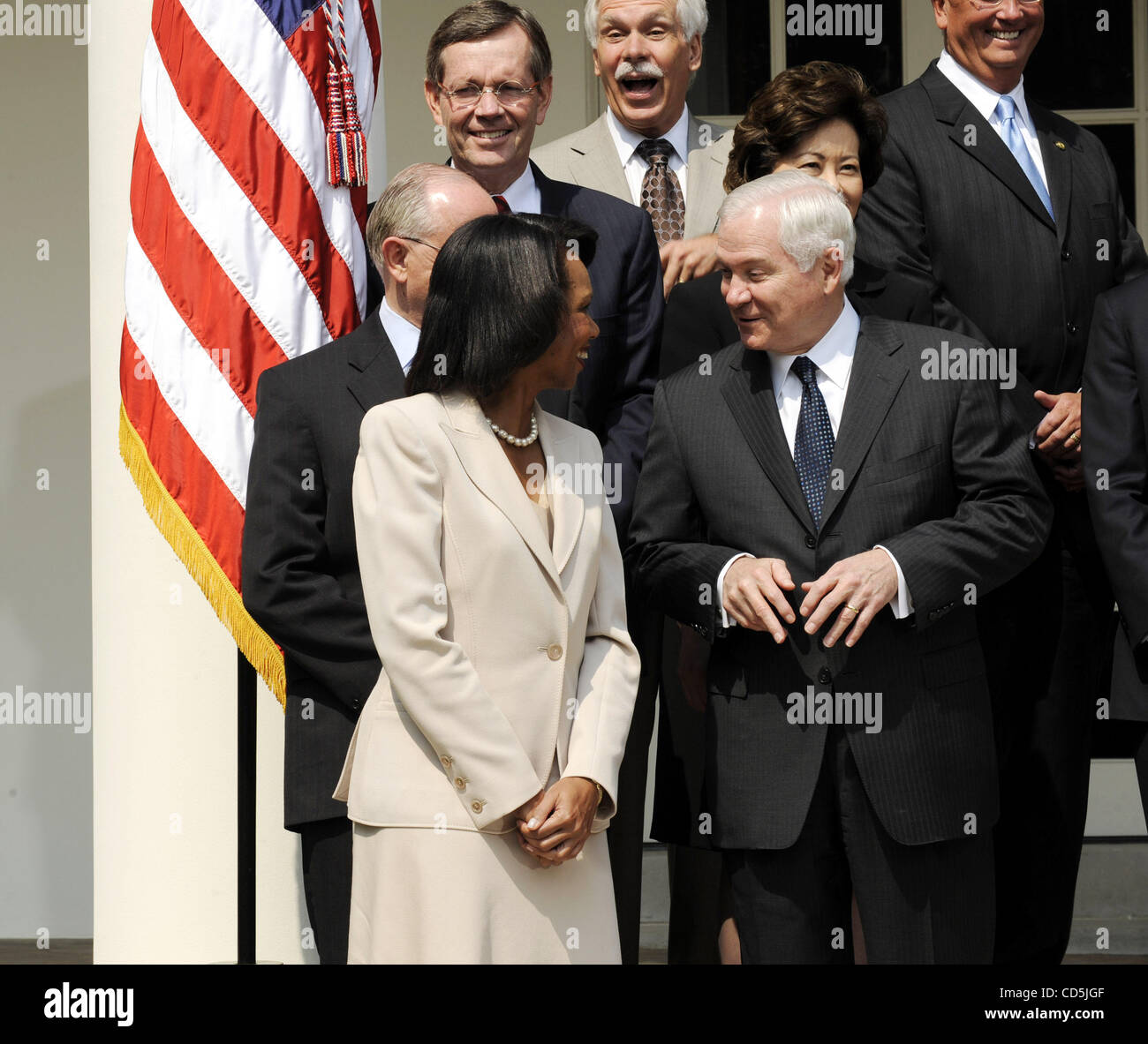 Secretary gates hi-res stock photography and images - Alamy