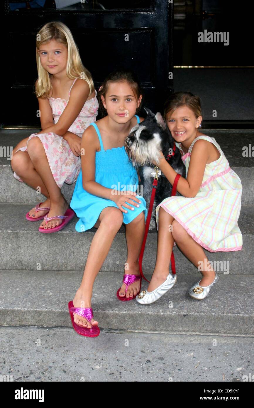 Lorenzo lamas and his daughters hi-res stock photography and images - Alamy
