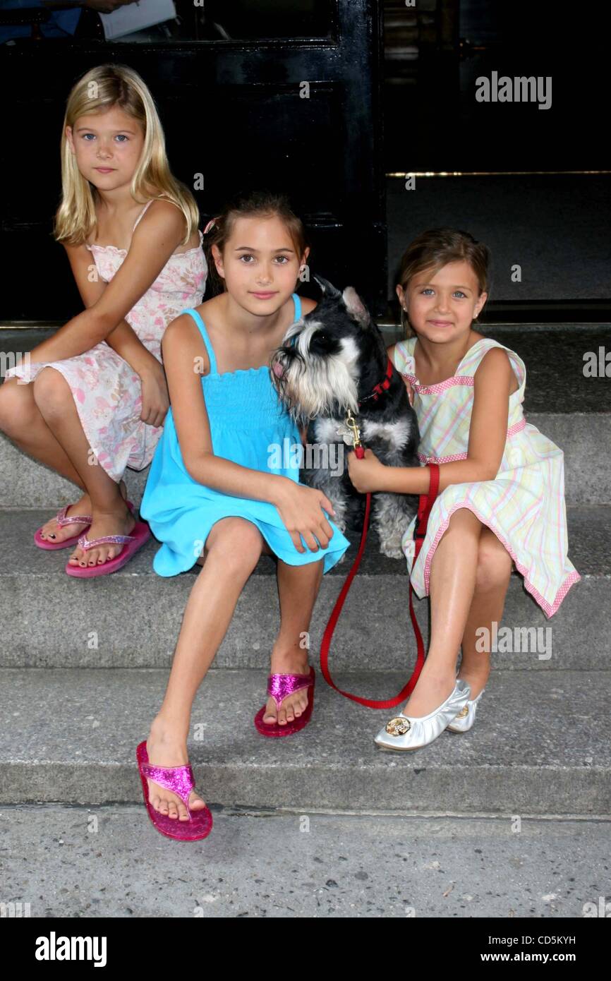 Aug. 13, 2008 - New York, New York, U.S. - EXCLUSIVE SHOOT OF LORENZO ...