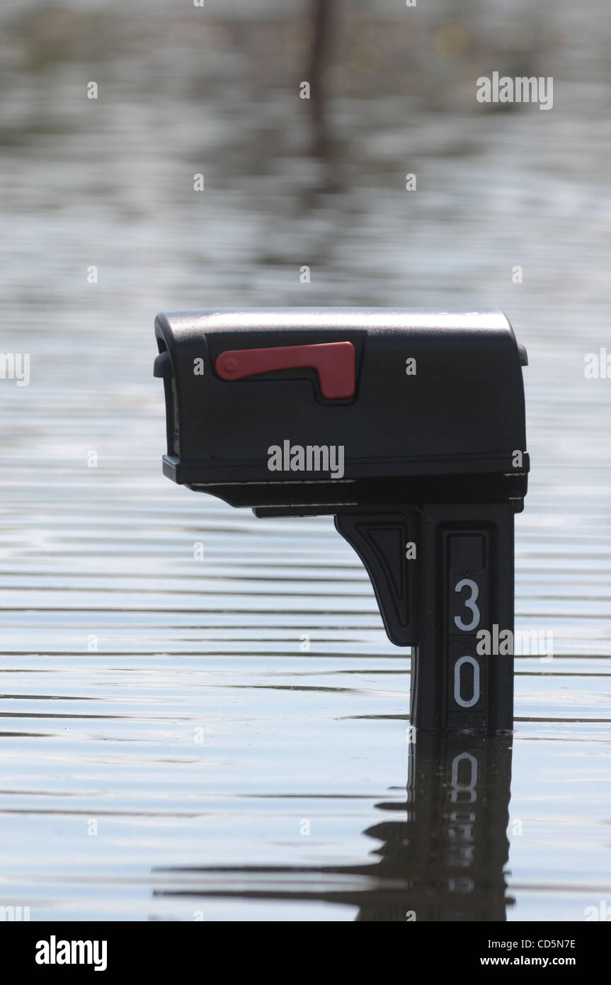 Flooded mailbox hi-res stock photography and images - Alamy