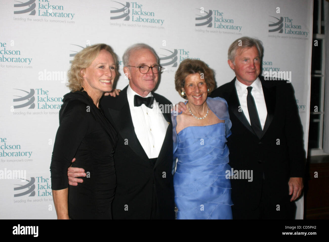Glenn close and husband hi-res stock photography and images - Alamy
