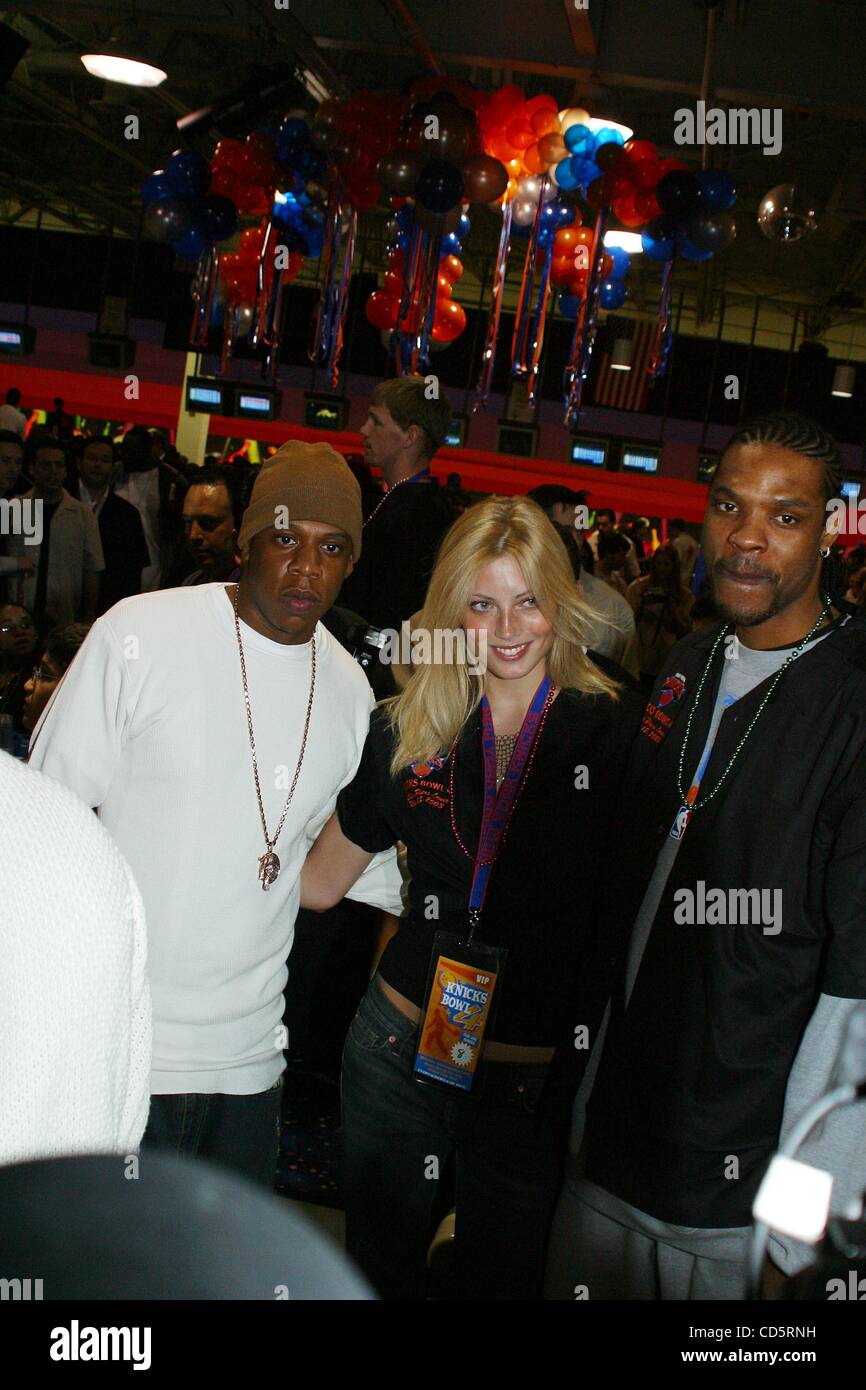 Latrell sprewell new york knicks hi-res stock photography and images ...