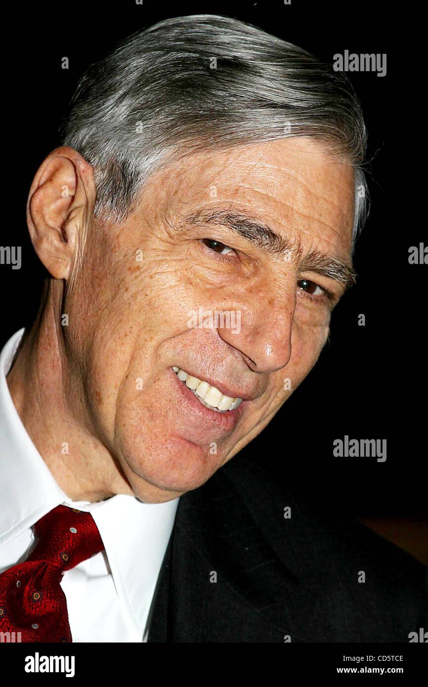 Apr. 25, 2003 - New York, New York, U.S. - K30233RM SD0425.METROPOLITAN ...