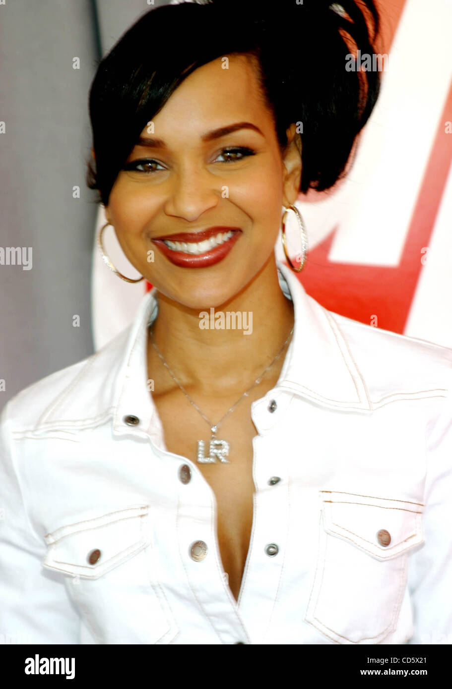 May 15, 2003 - New York, New York, U.S. - LISA RAYE.K30680RM.2003-2004 ...