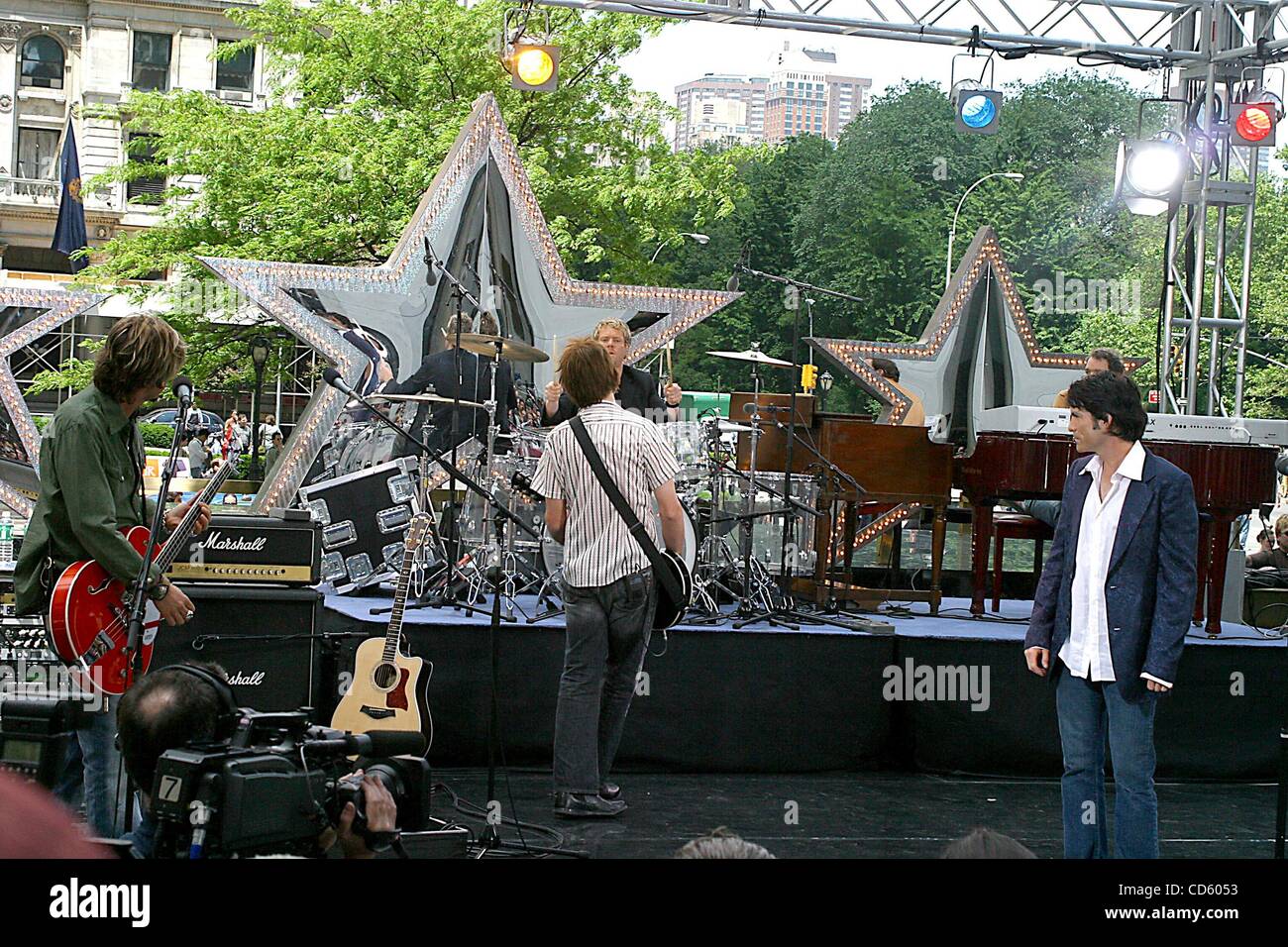 June 6, 2003 - New York, New York, U.S. - K31028RM.MUSIC GROUP (TRAIN ...