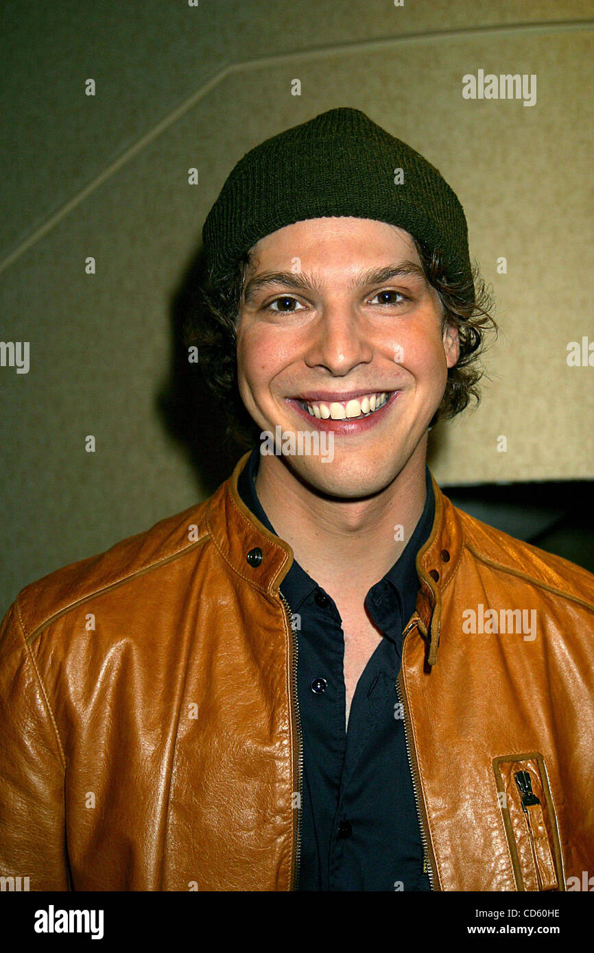 June 12, 2003 - New York, New York, U.S. - K31159JBU SD0612.SONGWRITER ...