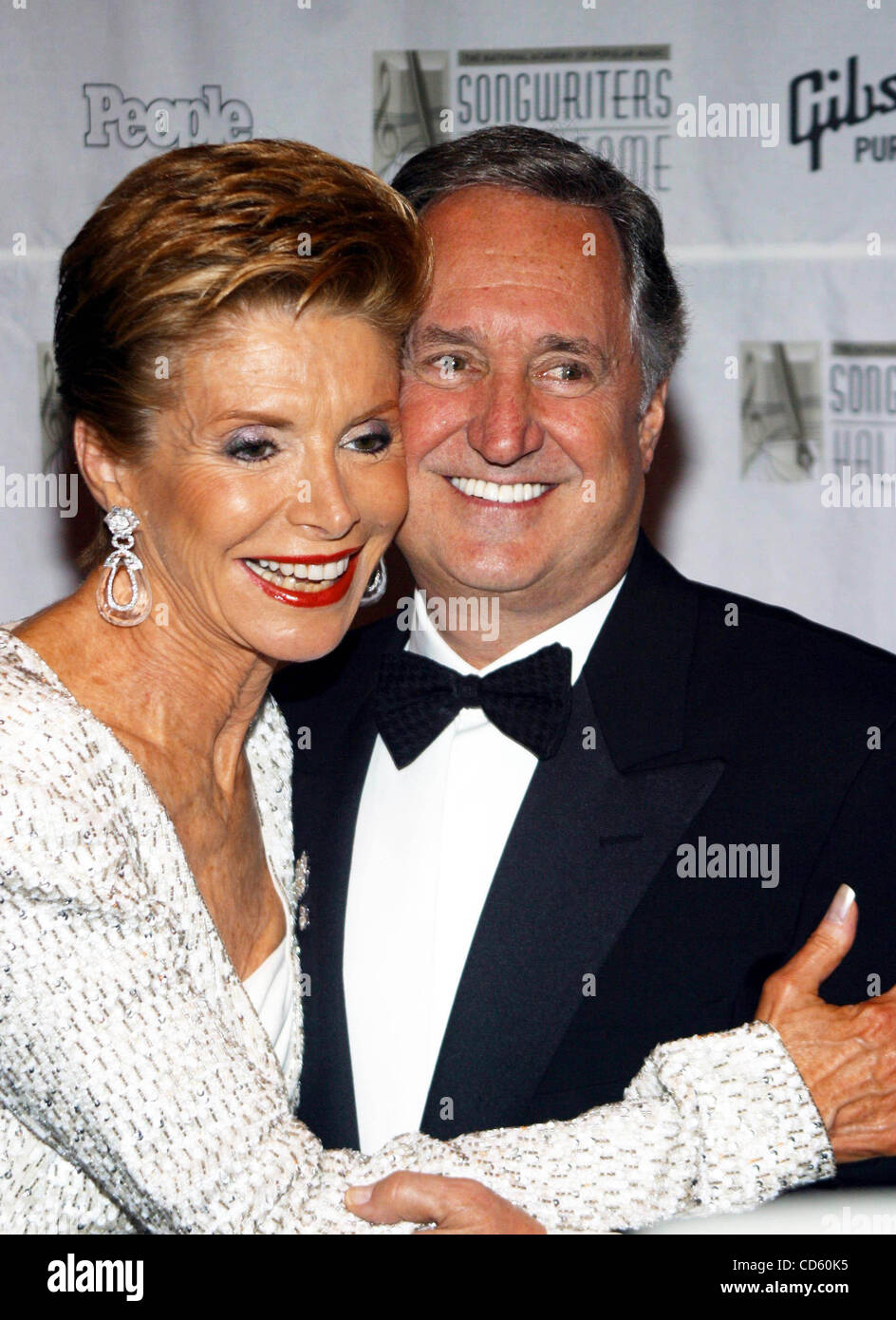 Neil sedaka and wife hi-res stock photography and images - Alamy