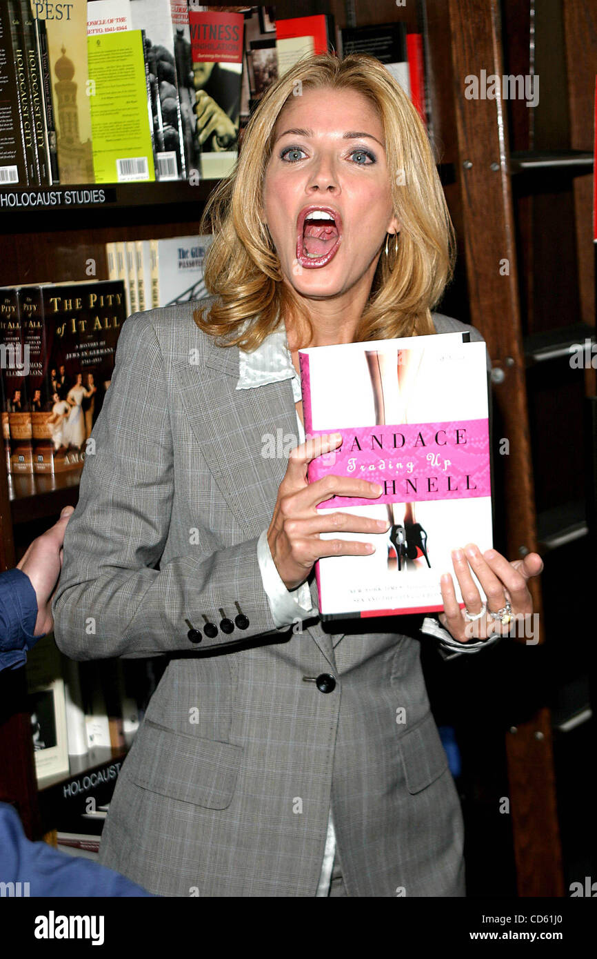 July 1, 2003 - New York, New York, U.S. - K31549RM SD0701.CANDACE ...