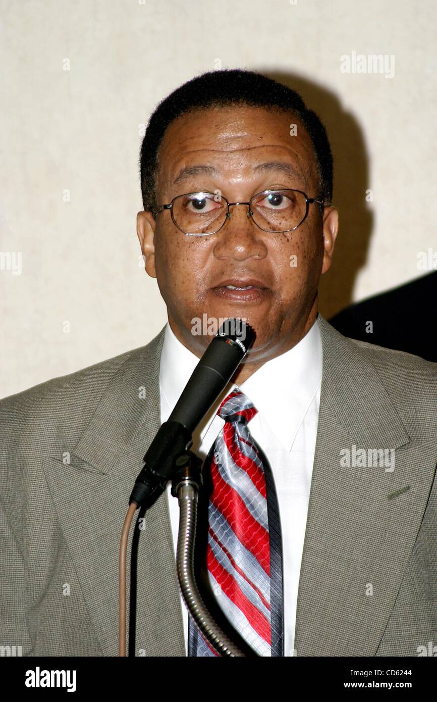 July 15, 2003 - New York, New York, U.S. - K31718RM SD0715.HIP HOP ...