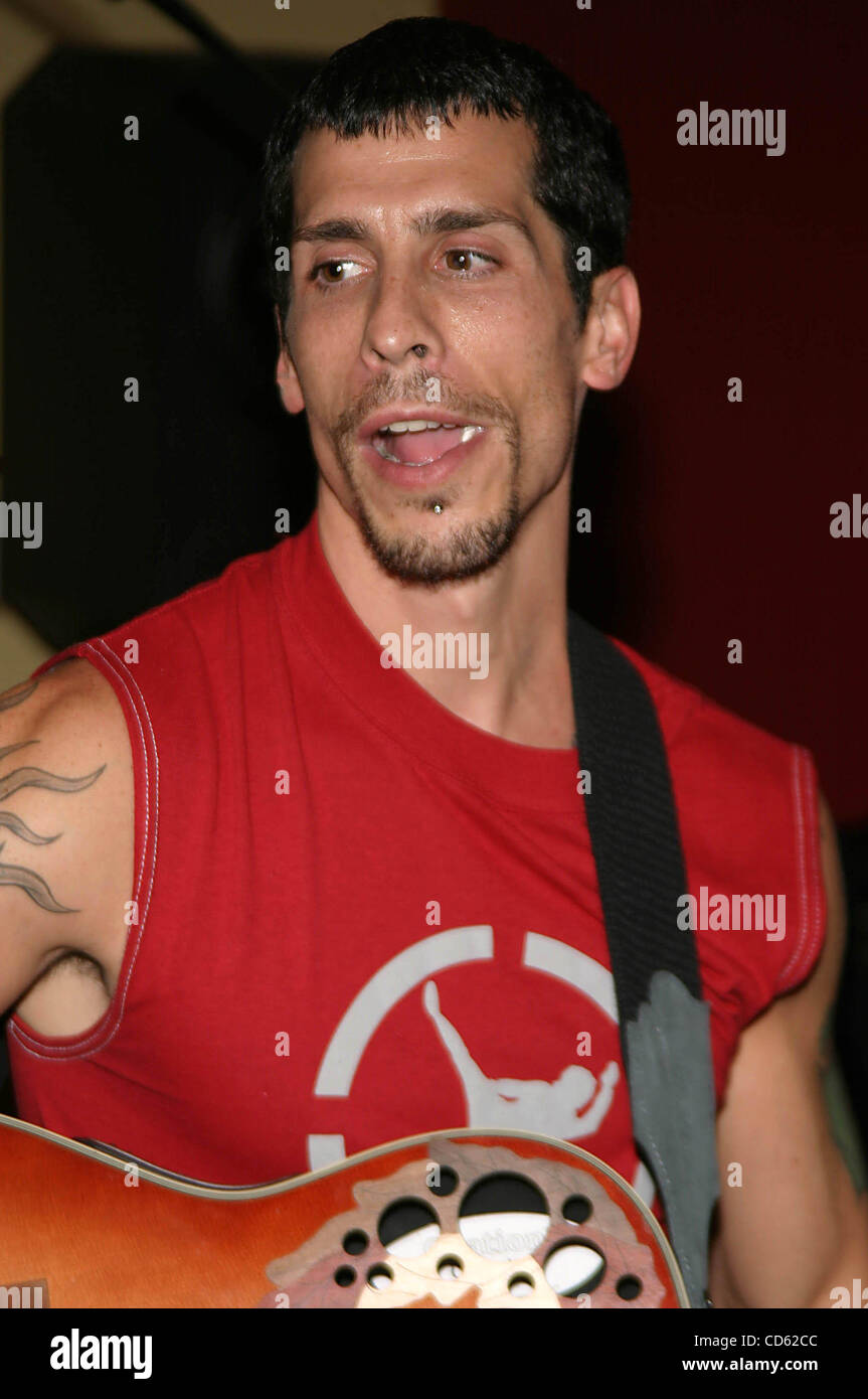 July 17, 2003 - New York, New York, U.S. - K31763RM. SD07/17/2003 ...