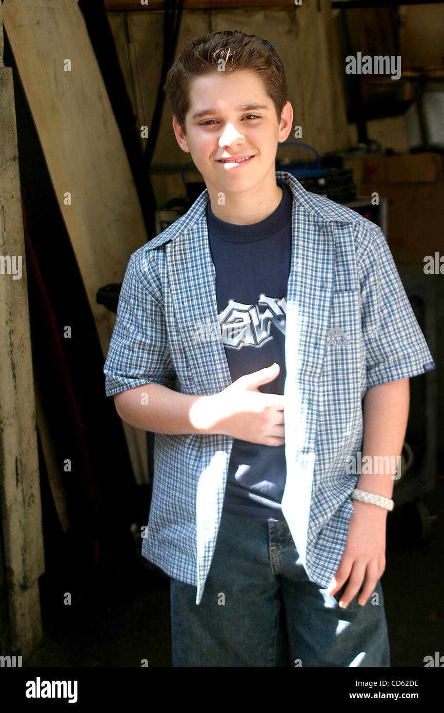 July 17, 2003 - New York, New York, U.S. - K31753RM SD0617.RYAN PINKSTON LEAVING 'THE REGIS AND ...