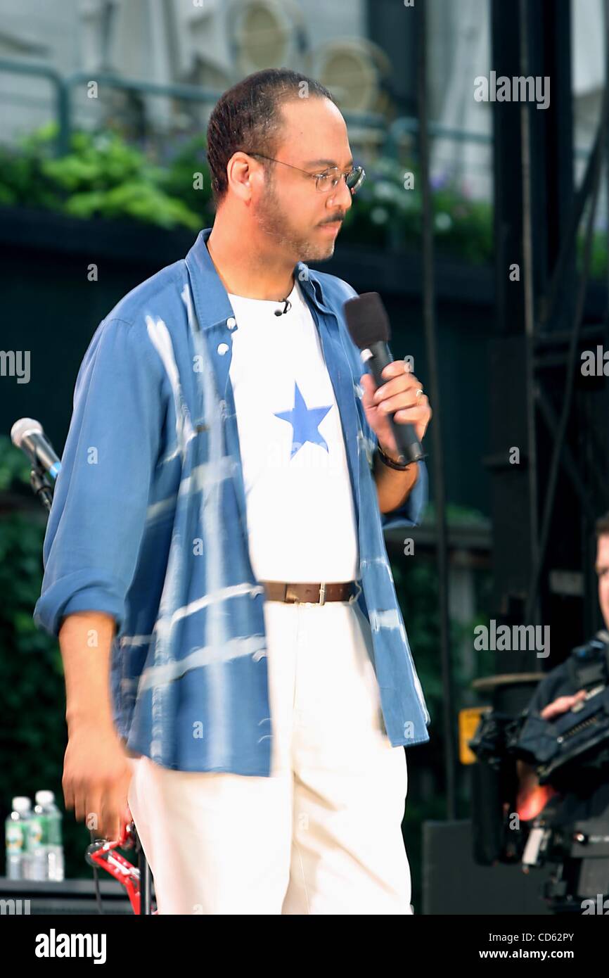 Aug. 1, 2003 - New York, New York, U.S. - K32101RM.ABC'S GOOD MORNING ...